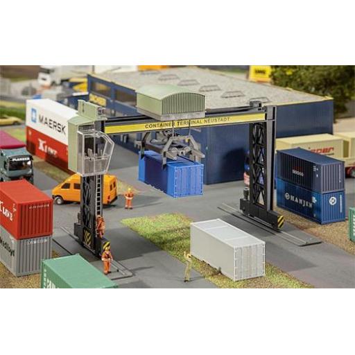 131306 Faller Container Bridge Crane | Addlestone Models